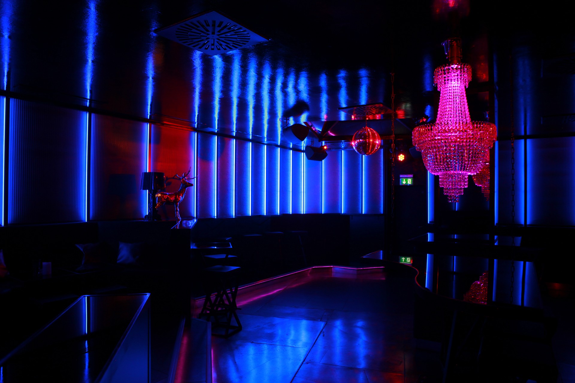 FIRST Club Berlin | ROOM DIVISION