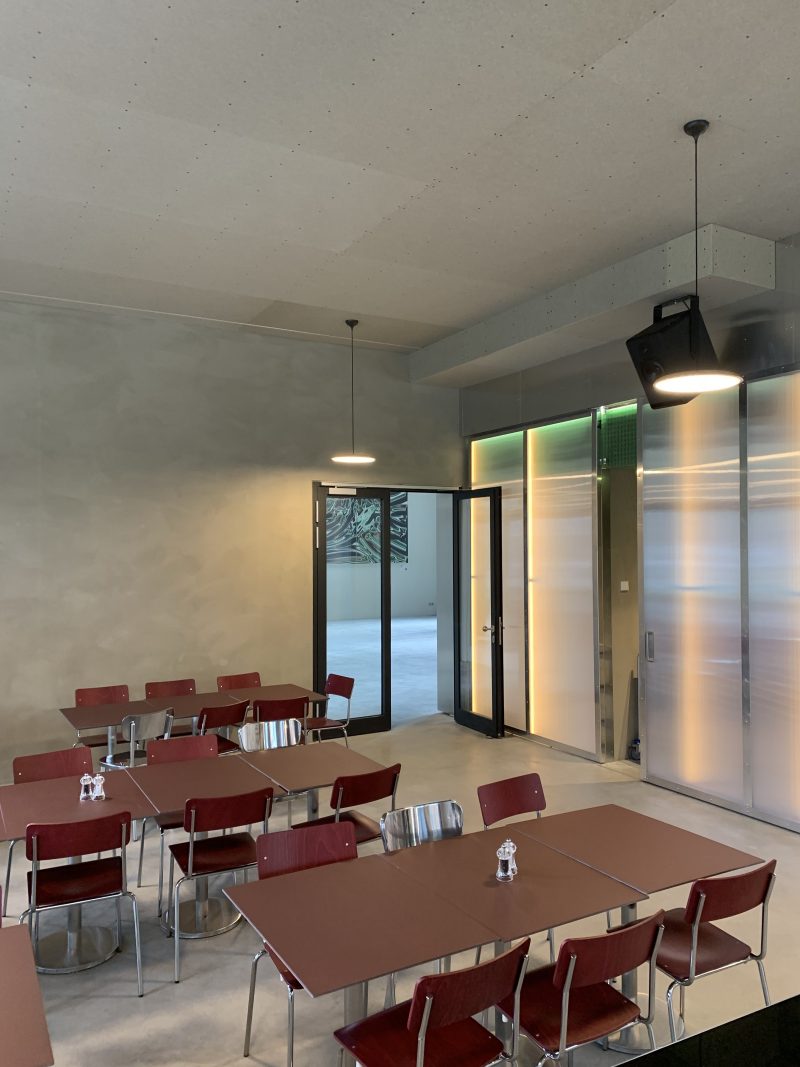 LES SPACE Berlin – ROOM DIVISION